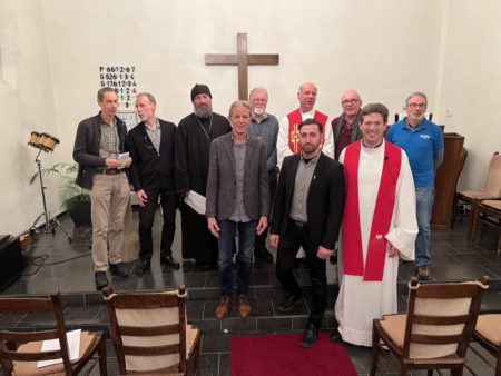Alles begint bij ….. (foto’s oecumenische viering 2023) – Memo